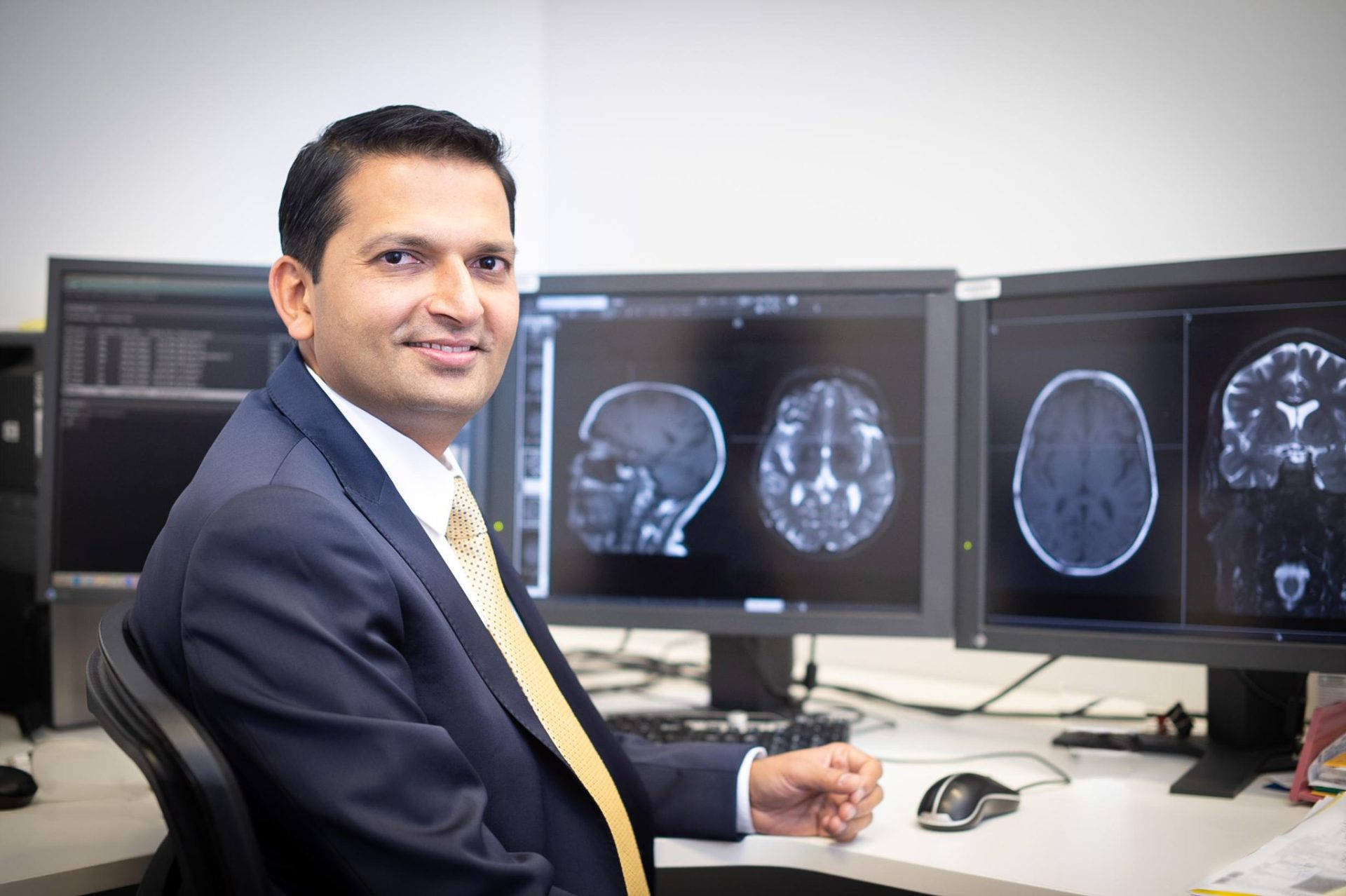 Indian-Australian Neuroradiologist wins prestigious American award ...