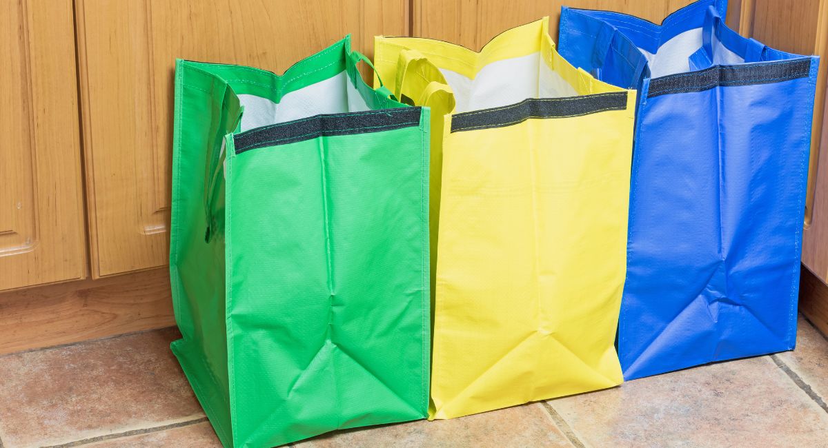 Australian households find low-waste living challenging. Here’s what ...